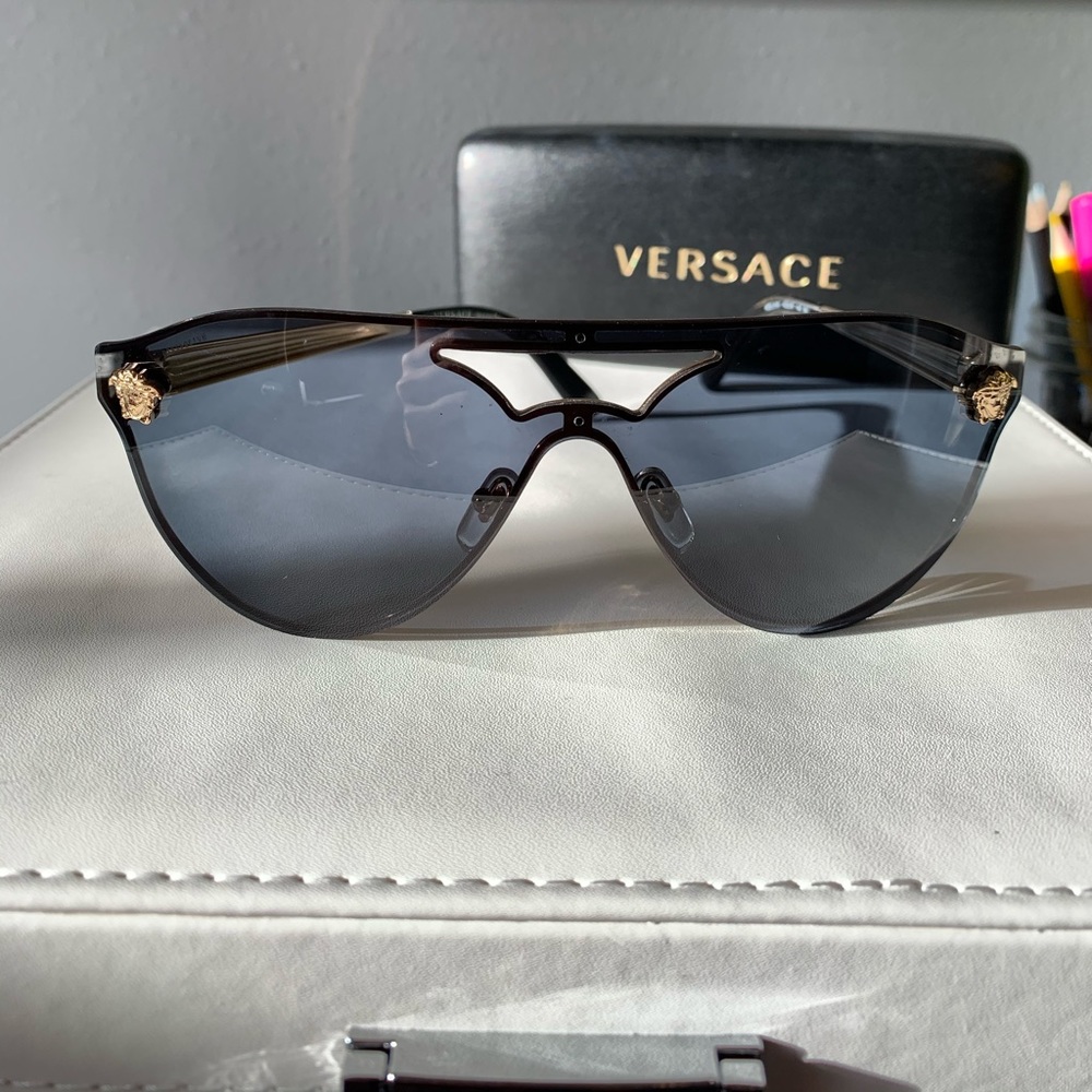 Versace Black Frameless Aviator Sunglasses - Gem